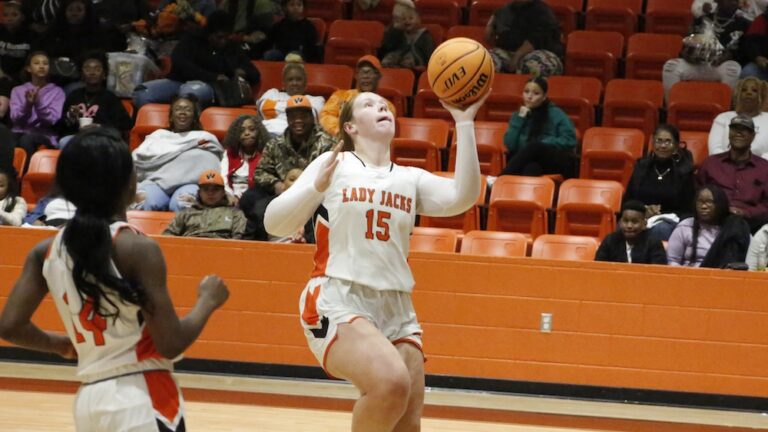 Warren Lady Jack Basketball launches yard sign fundraiser ahead of new ...